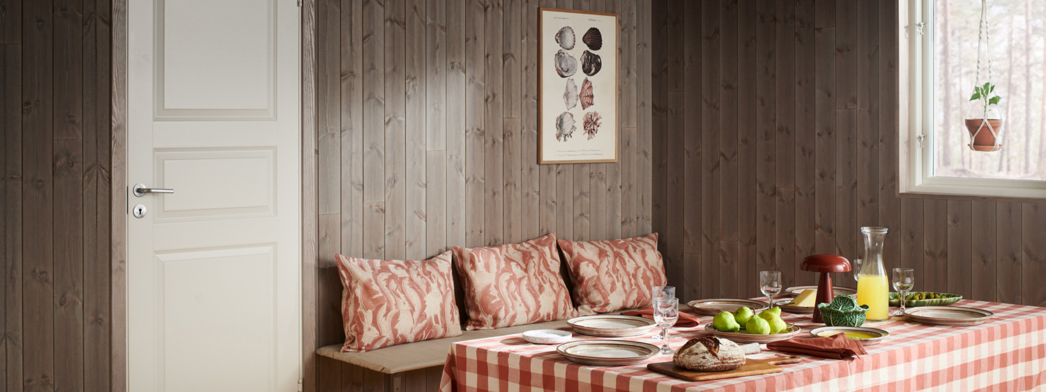 Stilla Gärdsgårdsgrå - betsad varmgrå träpanel